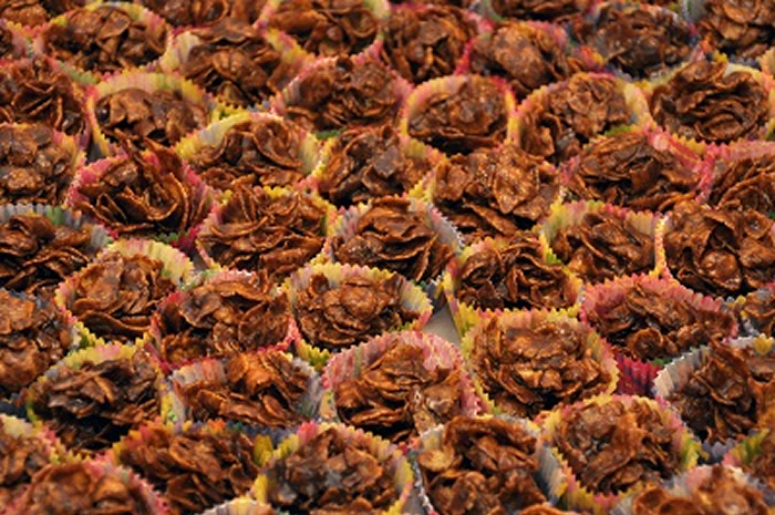 Chocolate & Golden Syrup Cornflake Cakes - Coeliac UK